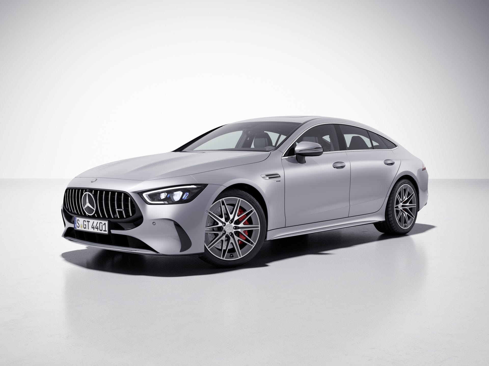 Mercedes-AMG GT 4-Door Coupé -hybridit tulevat nyt Suomesta - Veho.fi